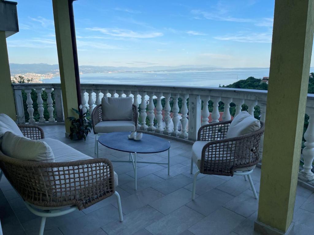 Two-Bedroom Apartment Kolak with Sea View Terrace, Donji Rukavac ...