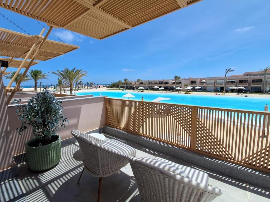 Playa North Coast Amazing 3 BR Lagoon View T2-15, Mājid Abū Zayd ...