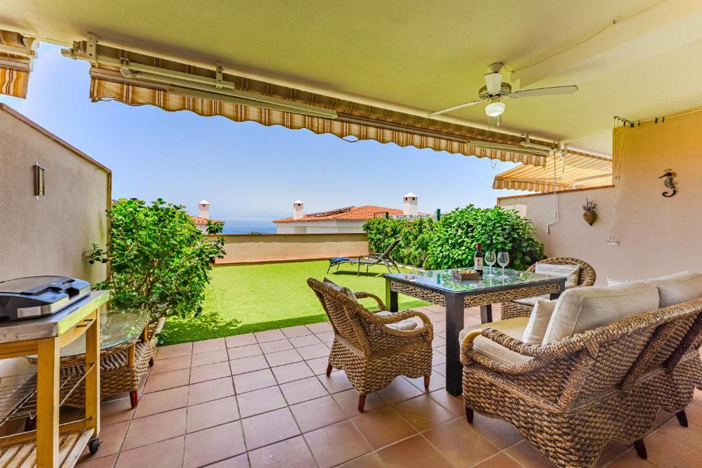 Terrace SEA VIEW, Puerto de Santiago (updated prices 2026)