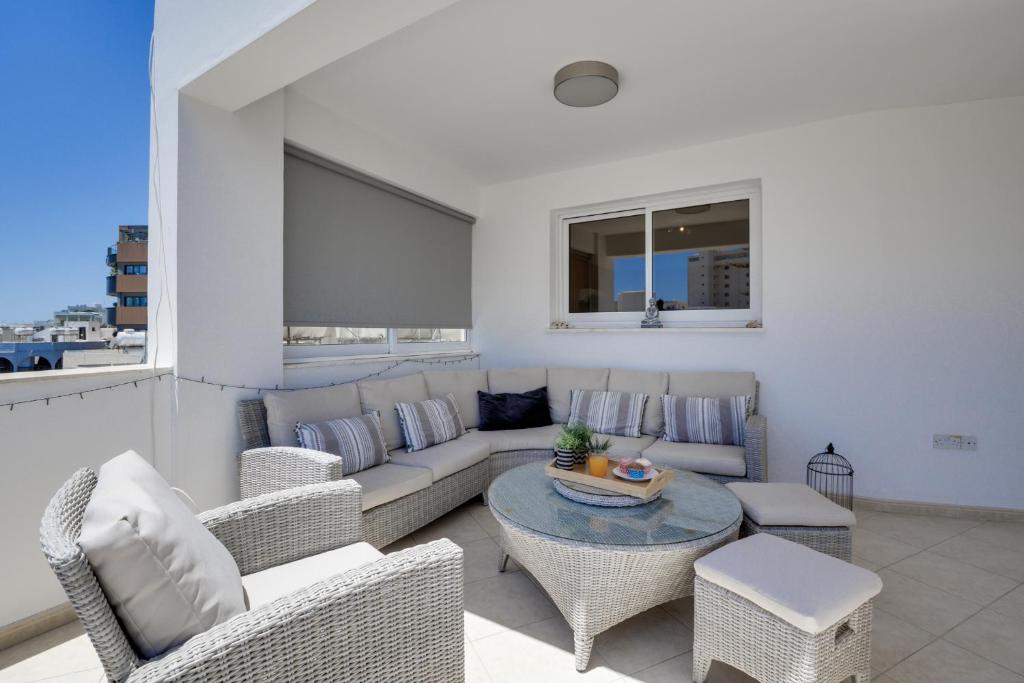 Penthouse Central Larnaca The 'Veranda' Elena Court, Larnaka (ažurirane ...