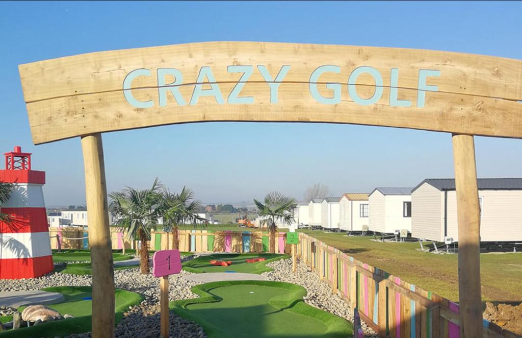 Well equipped beach caravan, Leysdown-on-Sea (updated prices 2025)