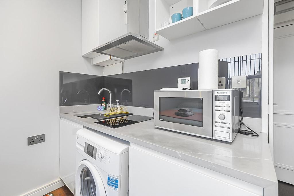 Paddington Modern Studio, London (updated prices 2026)