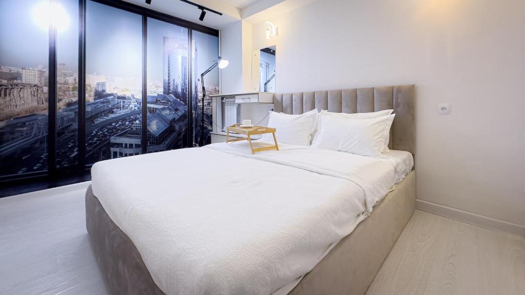 Panoramic apartment on Hamid Alimjan square, Salor Bekati (2025. aasta ...