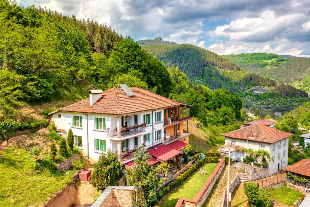 Къща за гости Хаджиевата къща, Smolyan (updated prices 2025)