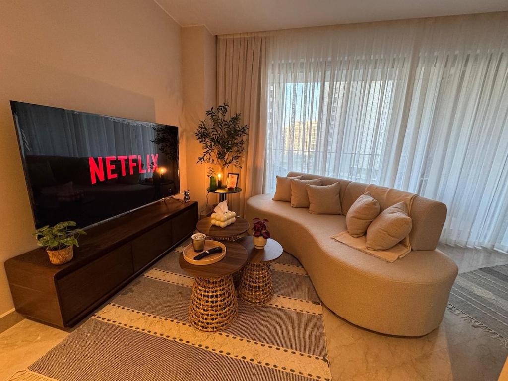 Chic & Cozy Studio at ZED Towers in Sheikh Zayed, Sheikh Zayed (tarifs ...