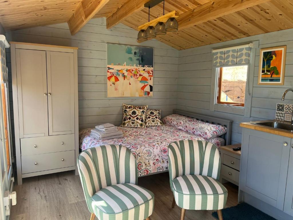 The Garden Room at Bracklesham Bay, Chichester (updated prices 2026)