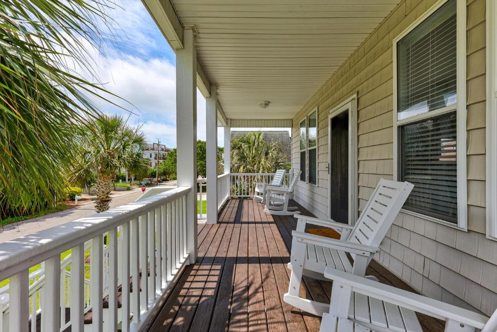 Knotty Goose, Carolina Beach (precios actualizados en 2026)