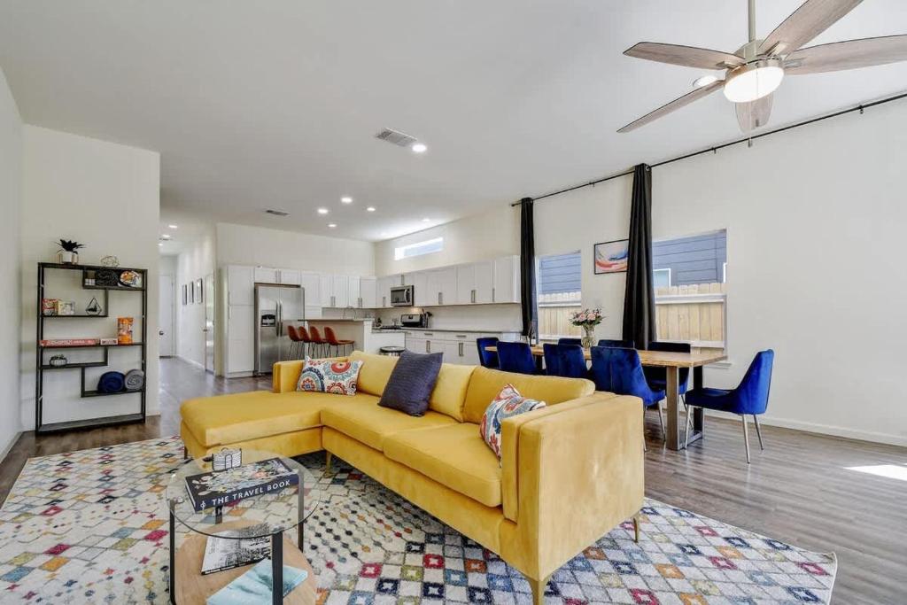 The Blue Lemon Haven, San Antonio (updated prices 2026)