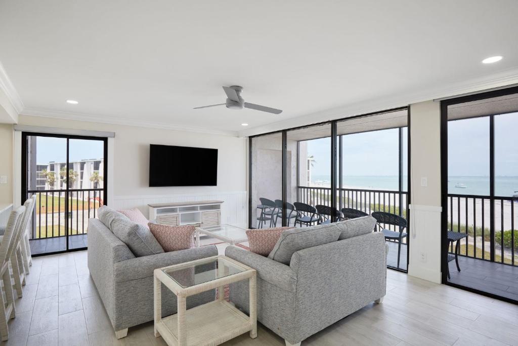Sundial A301- Premier Beach View Two Bedroom Residence at Sundial ...