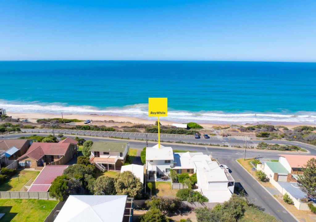 Hey Boomer - 2-8 Railway Tce, Port Elliot, Port Elliot (updated prices ...