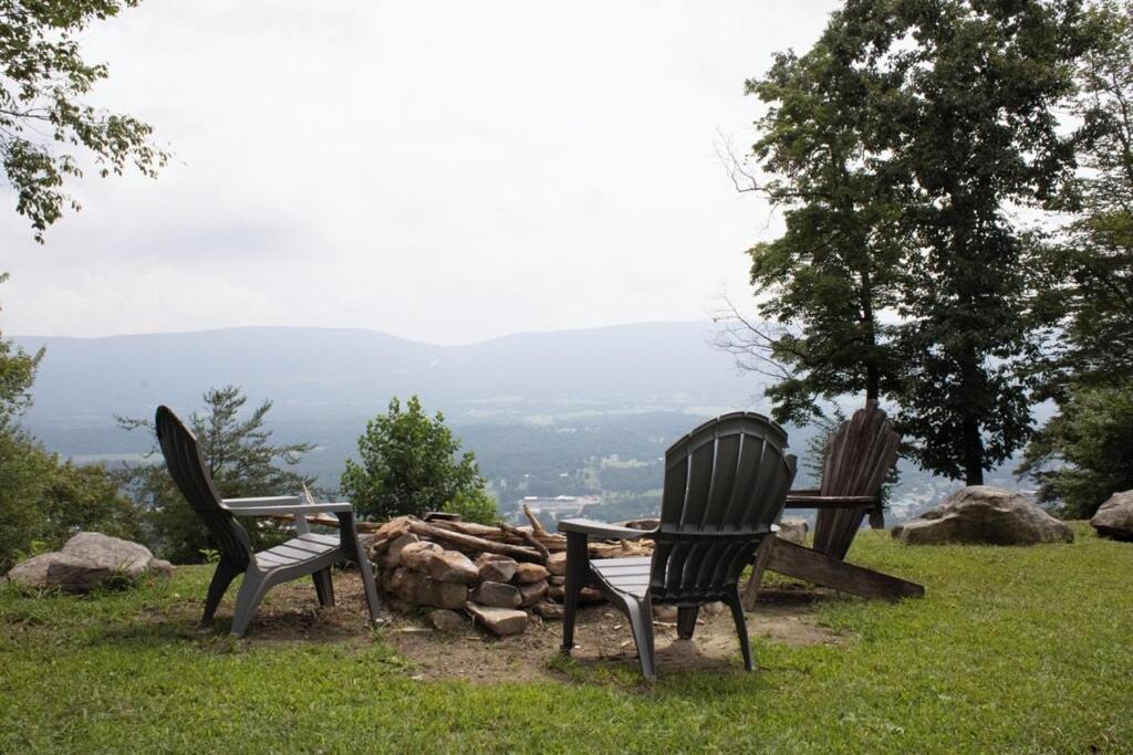Scenic View of Sequatchie Valley（Dunlap）：（最新料金：2025年）