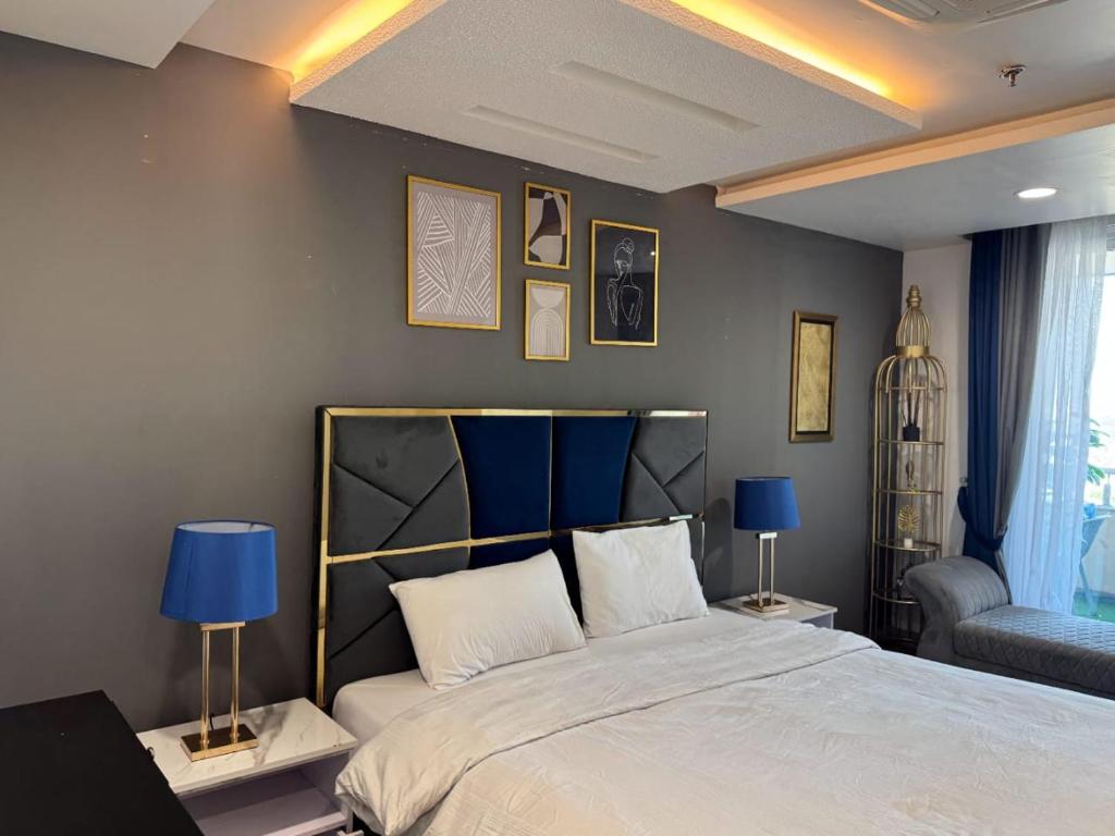 Gold Crest Luxe Apartments with Elegant Interiors - DHA Lahore, Lahore ...