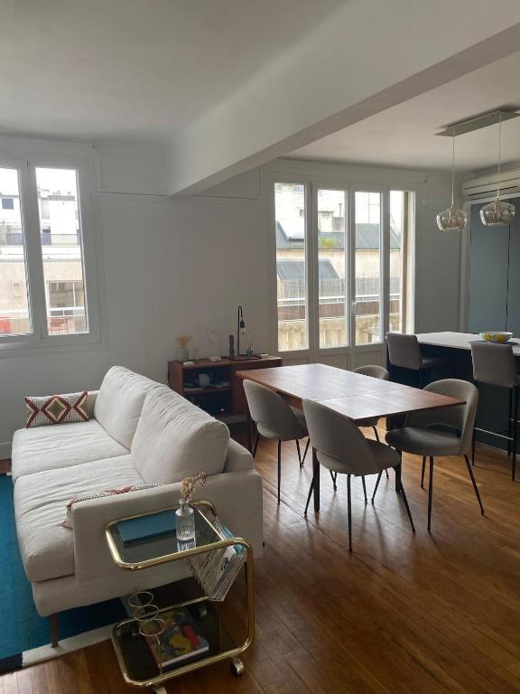 Appartement 70m2 avec climatisation et balcon privatif proche Champs ...