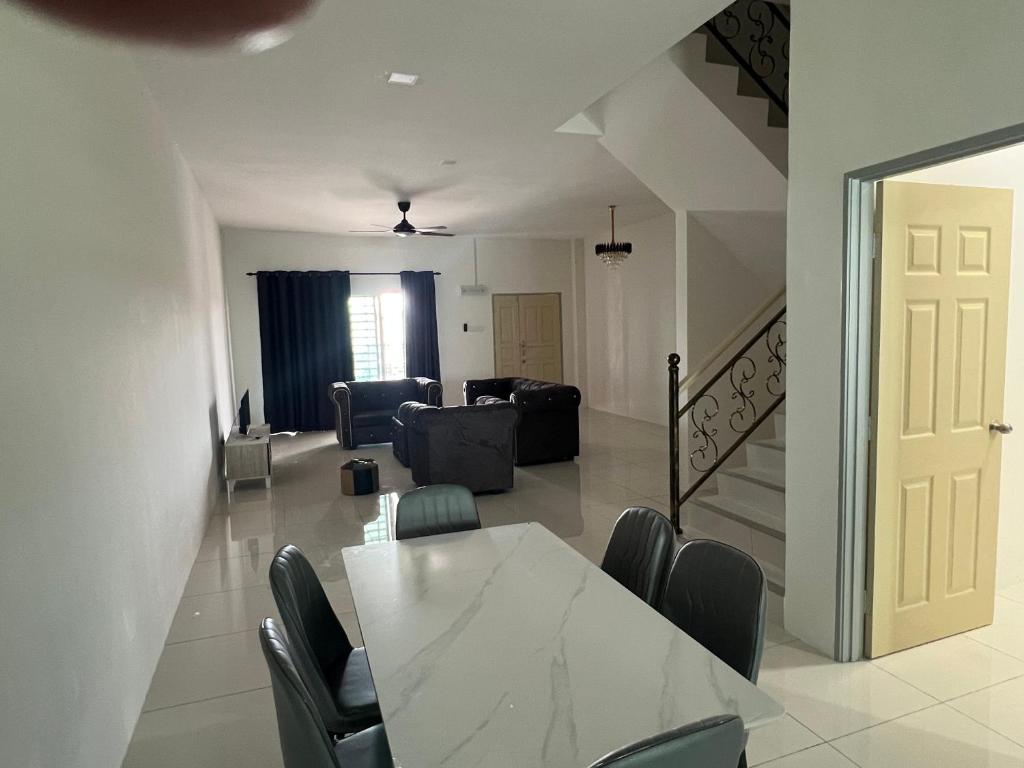Homestay Behrang Sentral, Kampung Behrang (precios actualizados 2026)