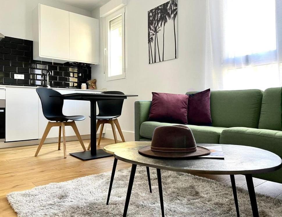 Next to Calle de Goya, quiet and very chic, Madrid (precios ...