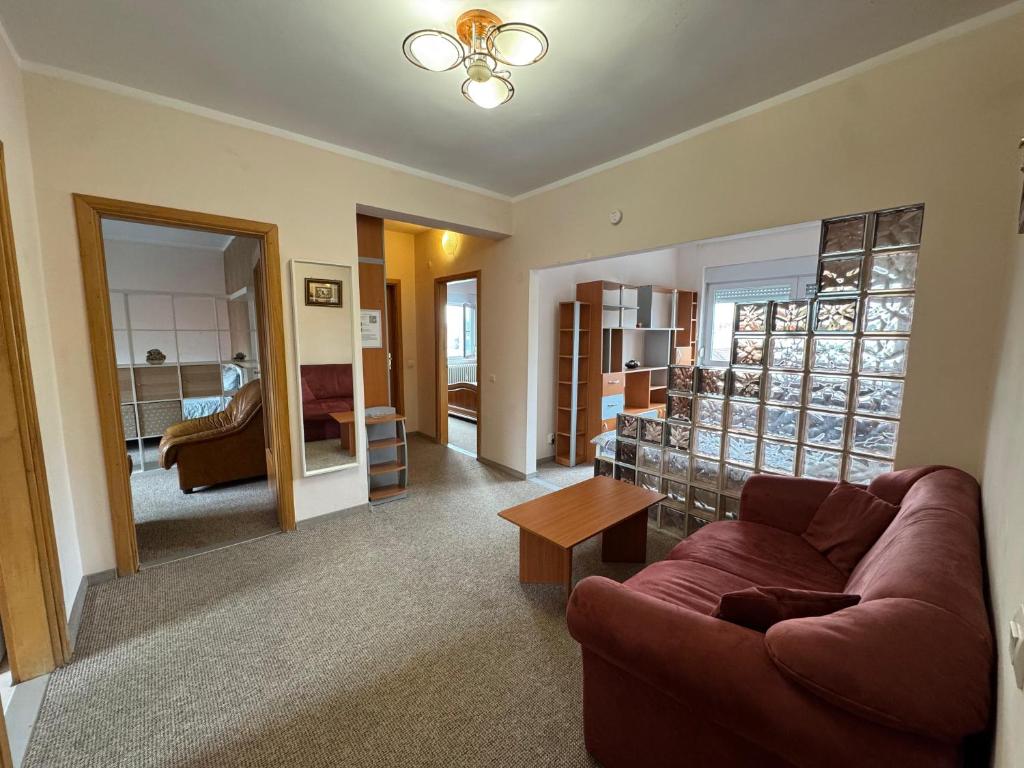 PIT Central Prime, Oradea (updated prices 2026)