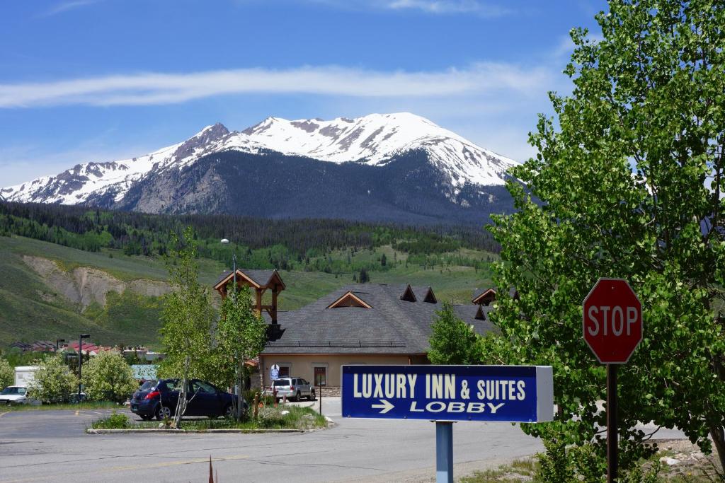 Luxury Inn & Suites, Silverthorne (updated prices 2025)