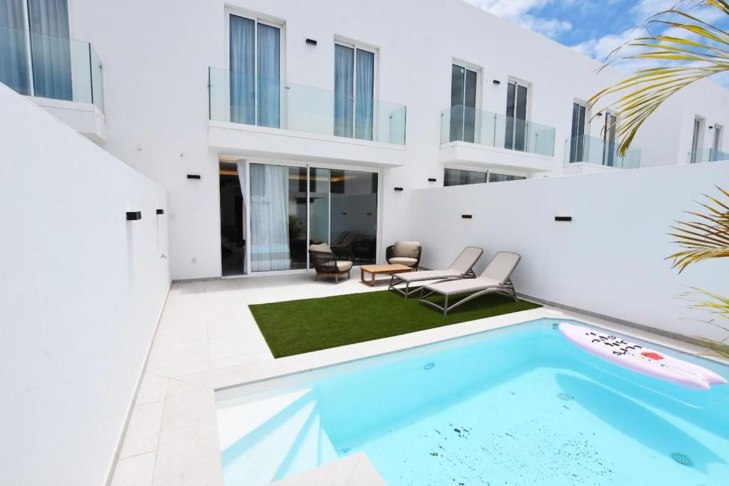 Book Jet - Paradise Dunes Villa CLIMATIZED private pool, Corralejo ...