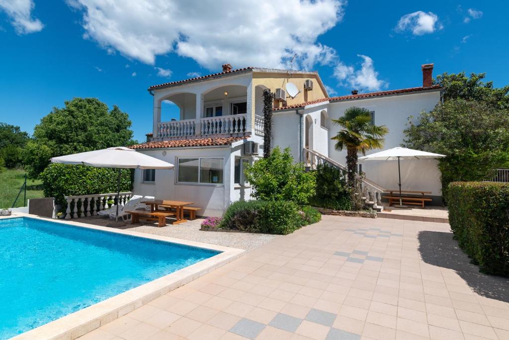 Family-friendly apartments with swimming pool Cancini - Porec - 24335 ...
