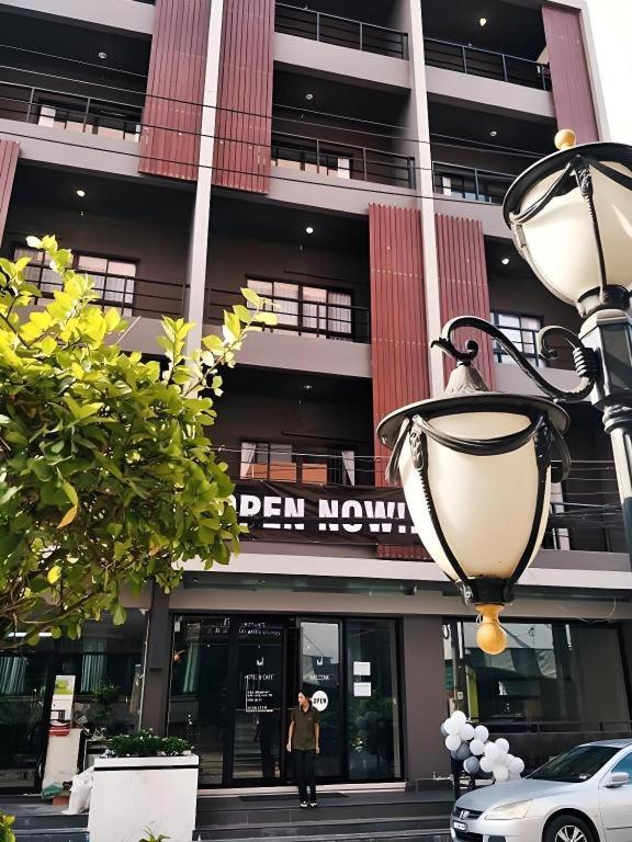 Melodi Hotel Dannok, Sadao (precios actualizados 2025)