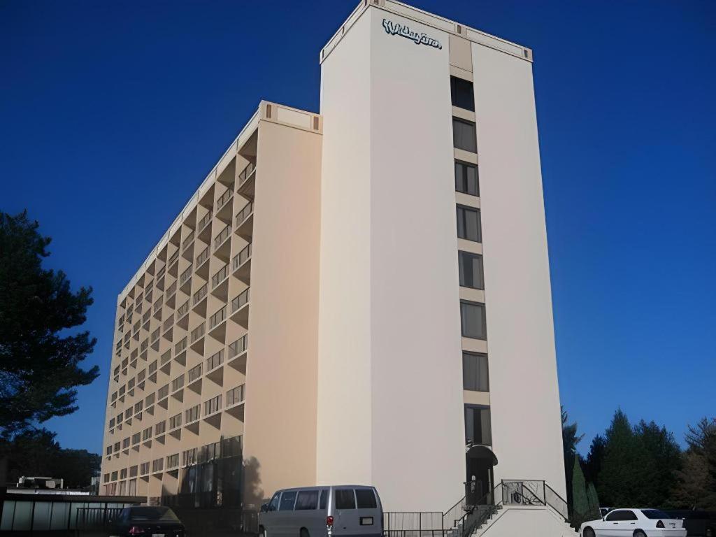 Garden Plaza Hotel, Passaic Junction (updated prices 2026)