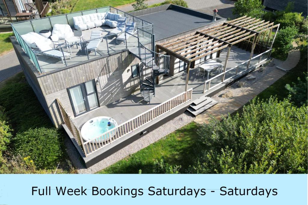 The Black Barnacle Luxury Holiday Home with Roof Top Terrace & Hot Tub ...