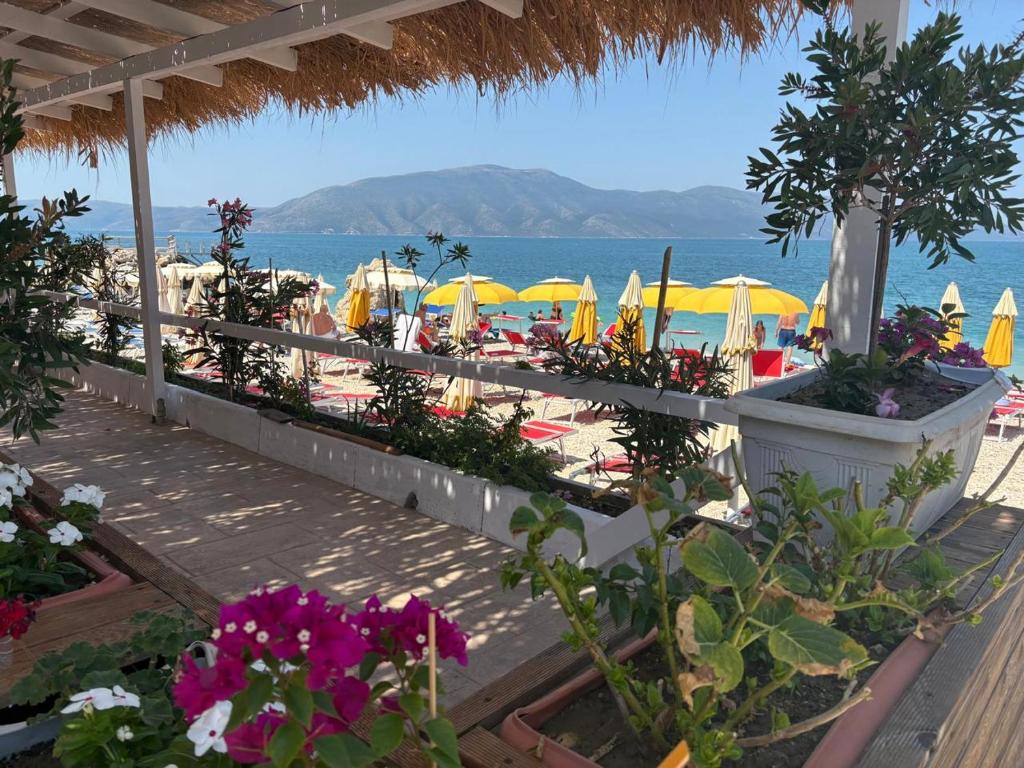 Jonufra's Rock, Vlorë (preços atualizados para 2025)