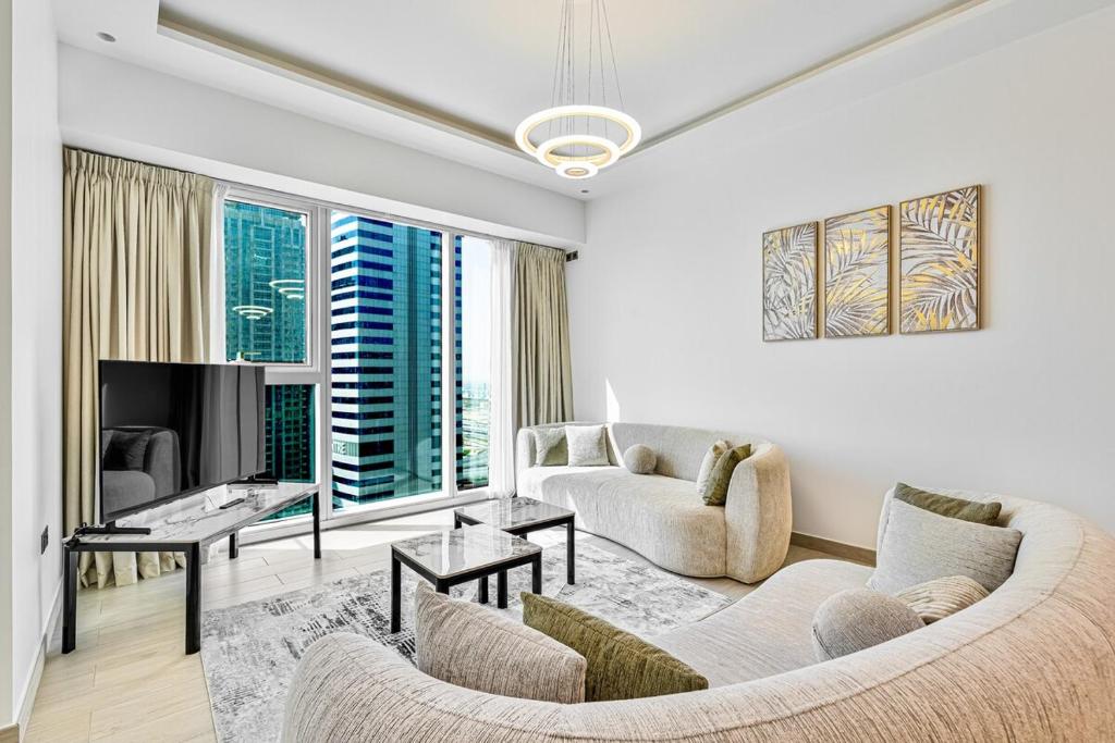 Modern 3BR with City Views and a Spacious Layout, Dubai (updated prices ...