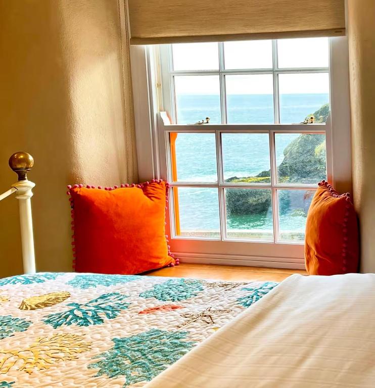 Just Opened. Romantic Clifftop Retreat, Portloe (updated prices 2026)