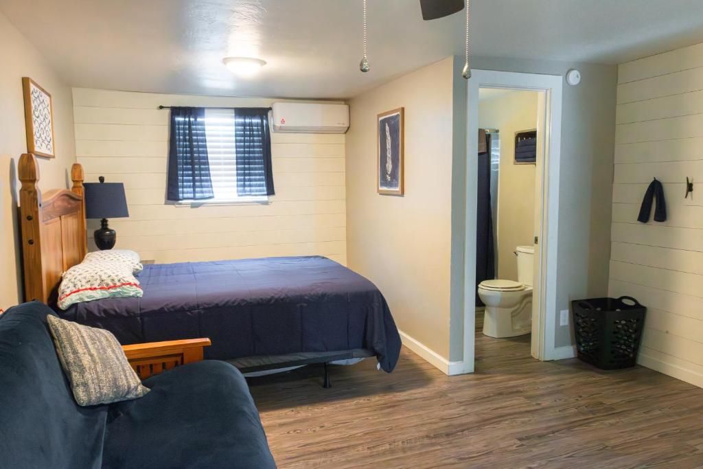 Quad-plex - 26 Near Lake Texoma, Mead (updated prices 2026)