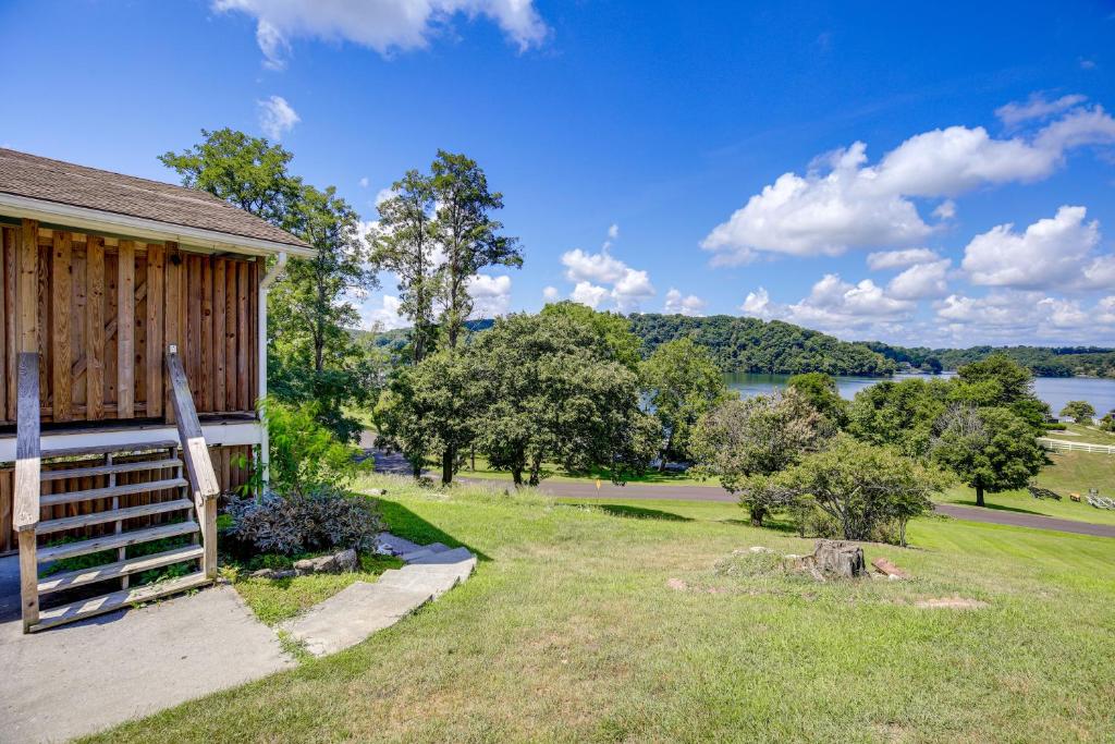 Lake Views and Private Dock Radford Retreat!, Radford (updated prices 2025)