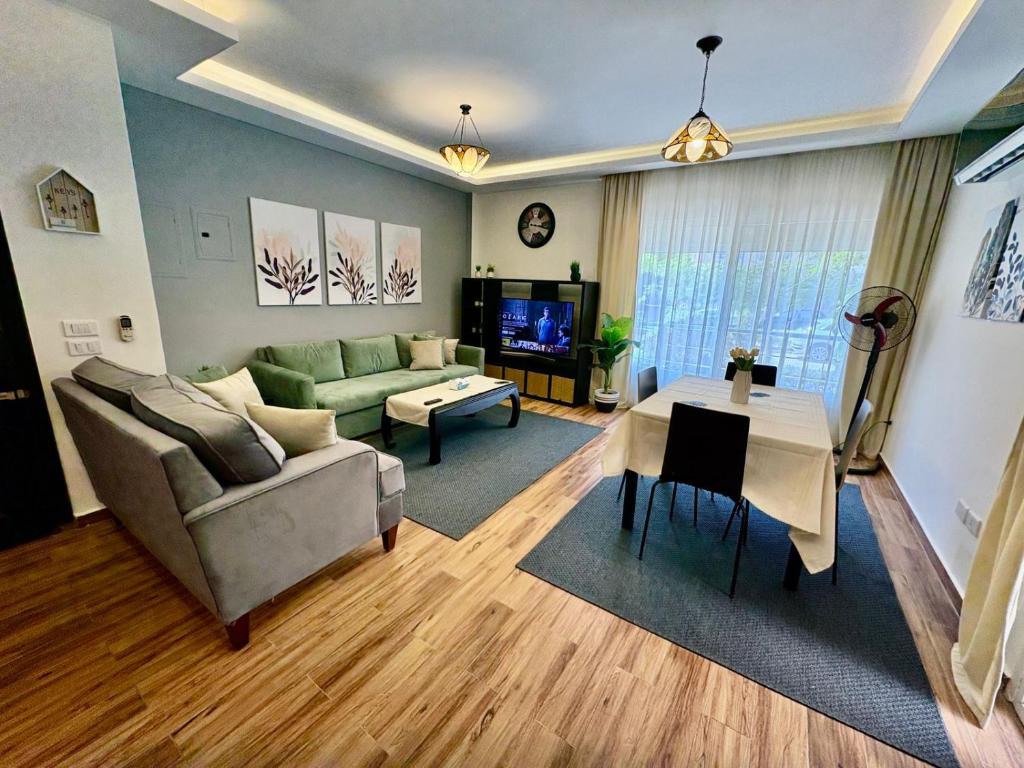 Top rated 1bedroom in Karma compound Sheikh Zayed - only families ...