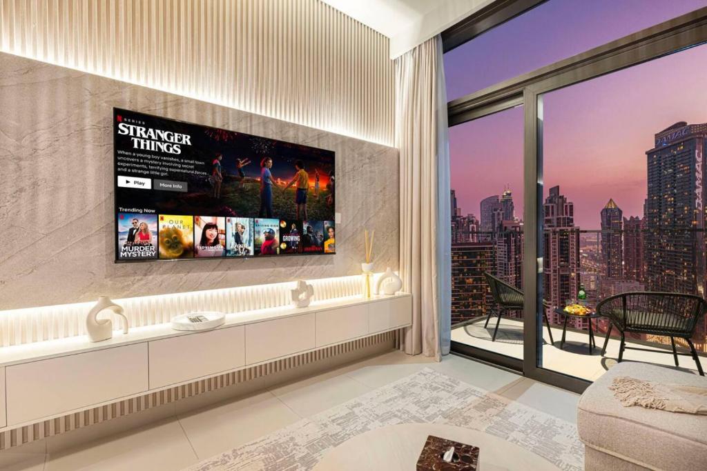 Mahogany - Walk to Burj Khalifa and Dubai Mall - 1BR 4 Guests, Dubai ...