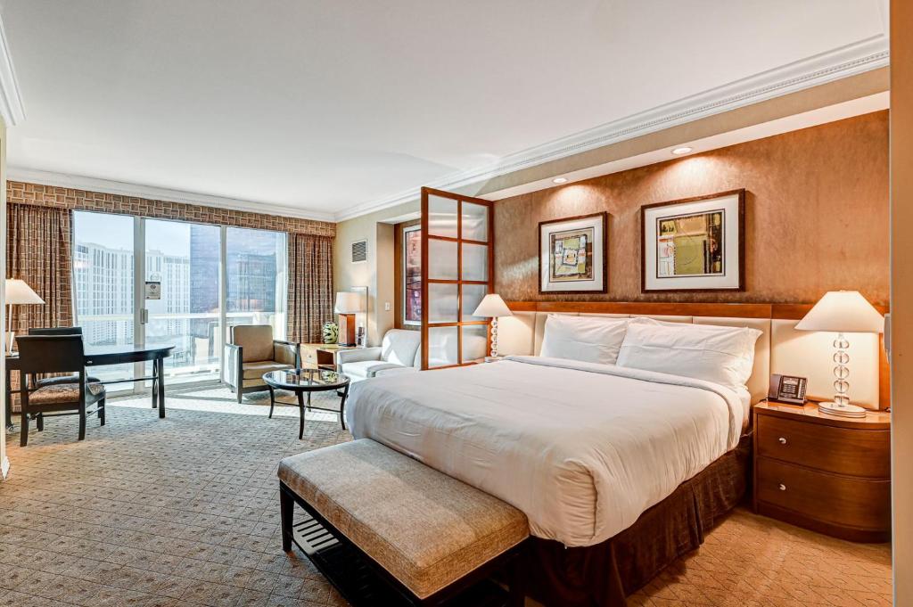 Sierra Studio at MGM Signature Tower 1 with Balcony Strip View 5 MIN ...