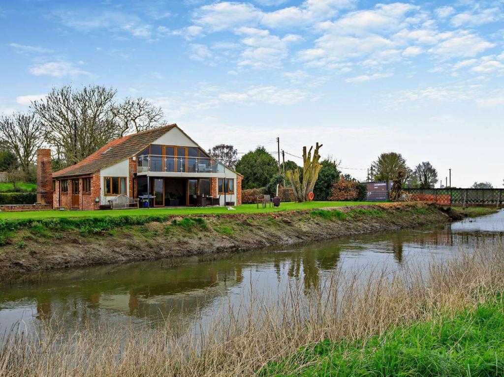 2 Bed in Langport 94450, Burrowbridge (updated prices 2026)