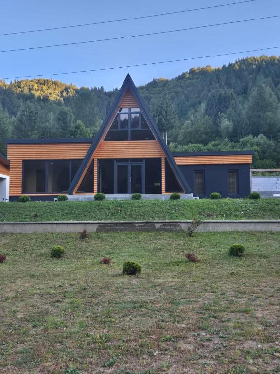 Cabana A-frame Apuseni, Burzeşti (updated prices 2025)