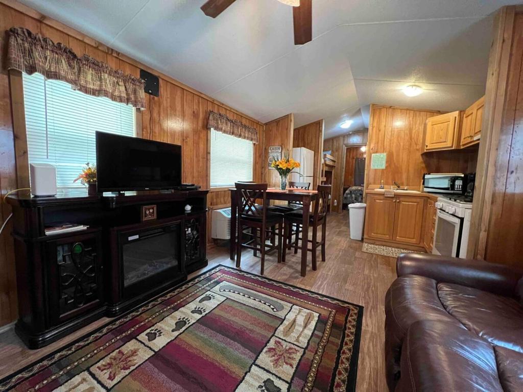 Waterfall Rush Tiny Home on River, Cosby (updated prices 2025)