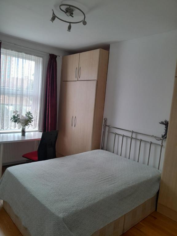 Goodmayes Room, Seven Kings (harga terbaru 2025)