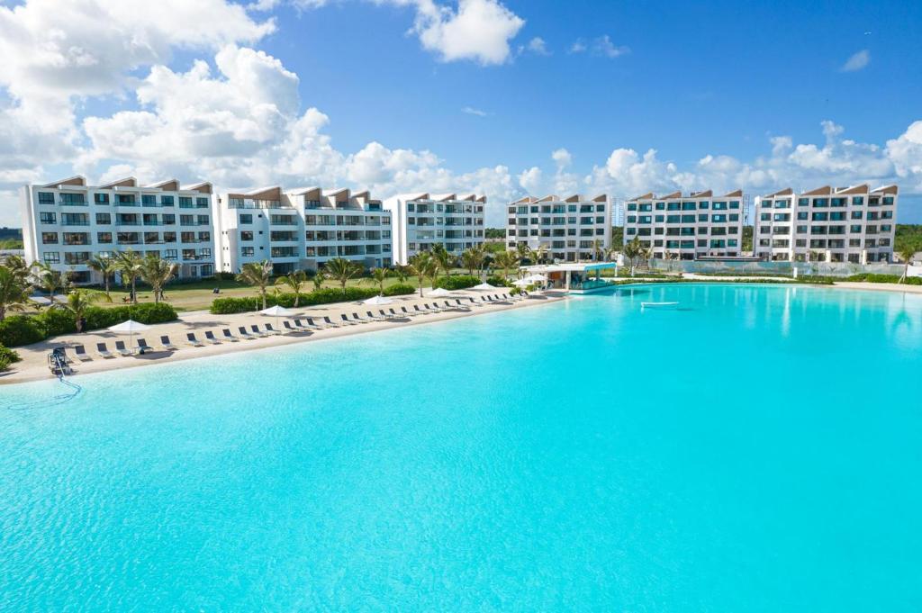 4BR Penthouse Crystal Lagoon-The Beach at Punta Cana City Place, Punta ...