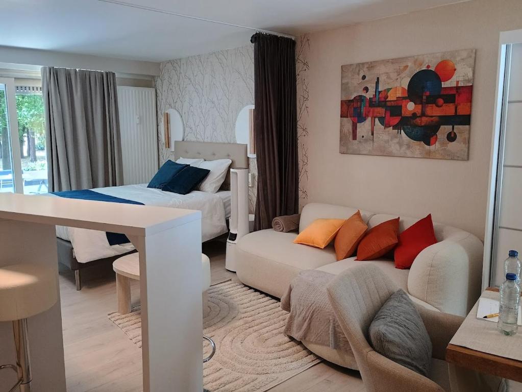 Studio Eik 105 at the pool in nature domain, Houthalen-Helchteren (precios actualizados 2025)