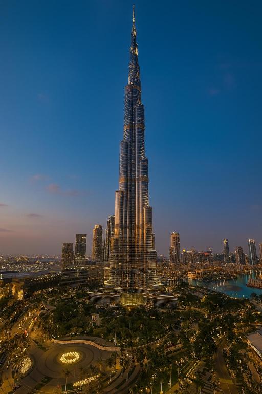 Stunning Burj Khalifa & Fountain view - Dubai Mall Access, Burj vista Downtown Dubai, Dubai ...