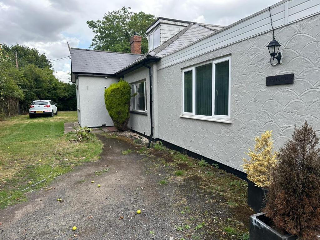 Ashdene hideaway, Bickenhill (updated prices 2026)