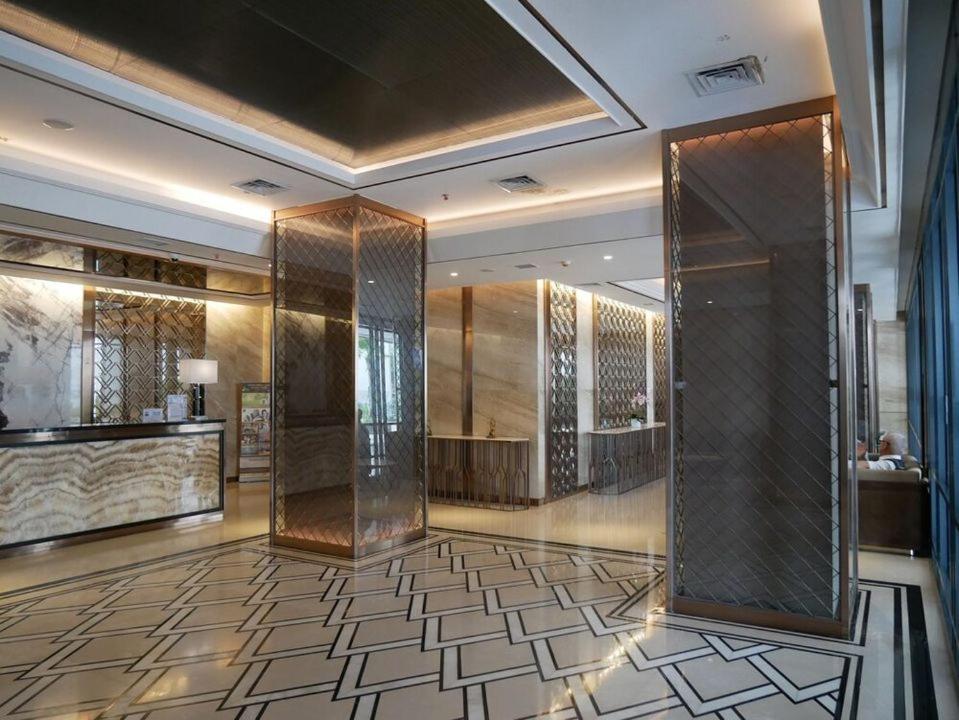 Pollux BAKAF Apartment TOP FLOOR 55th SEA VIEW 03, 바탐 센터 (2025년 최신 요금)