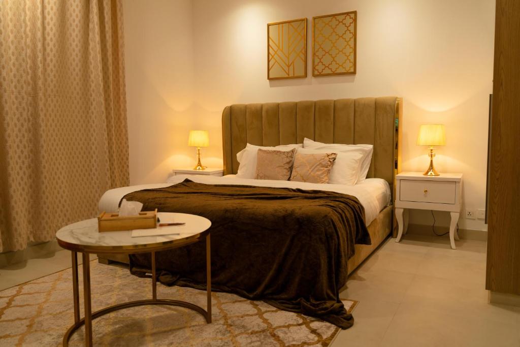 Penta Square Studio Near DHA Hotspots & Airport - Lahore, Lahore (precios actualizados 2025)