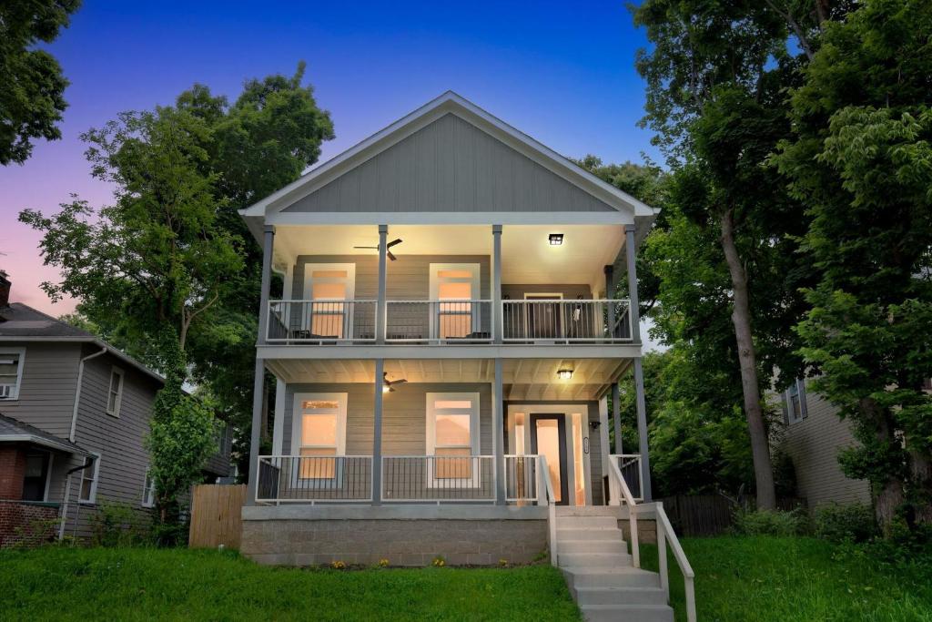 Brand-New 4BR - Unique Design Near Downtown Indy home, Indianapolis ...