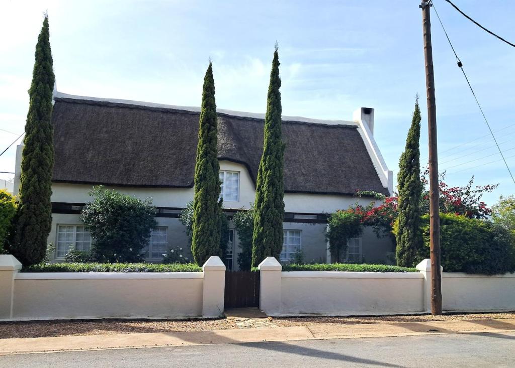 26 On Bree, McGregor (updated prices 2026)