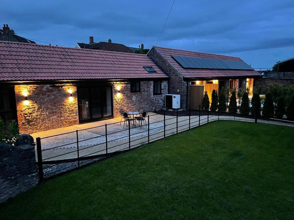 Batts Farm Barns, Cheddar (updated prices 2026)