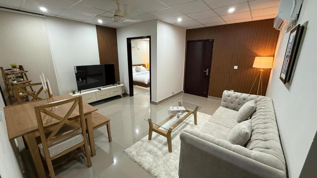 Luxury suit Apartment Near Airport, Lahore (updated prices 2026)