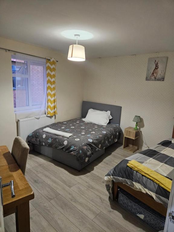 The Bond House, Nuneaton (updated prices 2026)