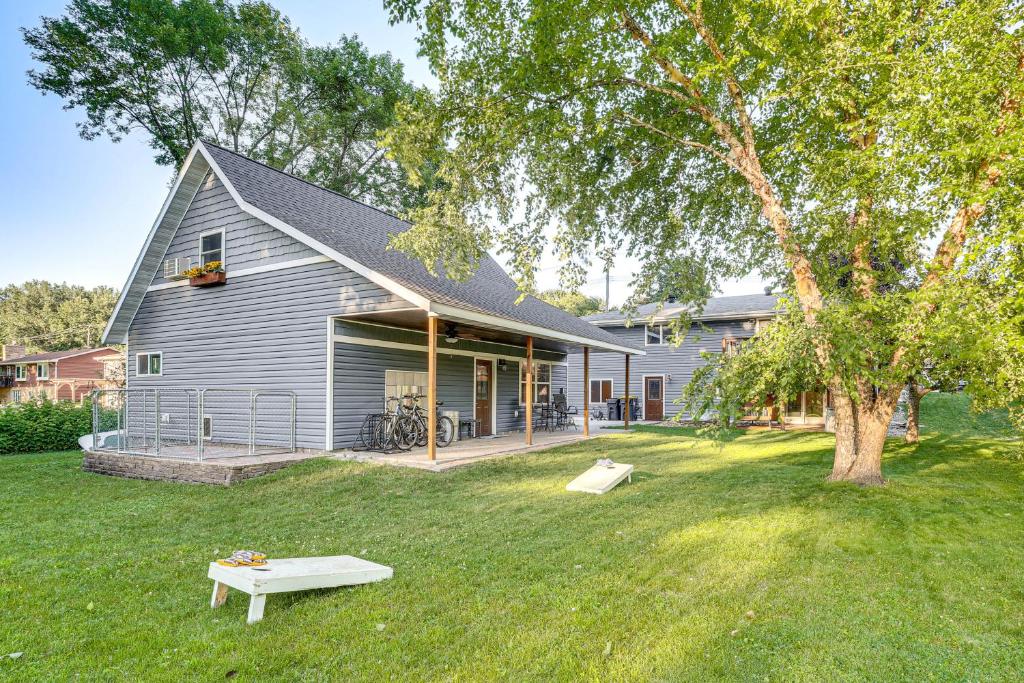 Walk to Spring Lake Pet-Friendly Family Retreat!, North Mankato (tarifs ...